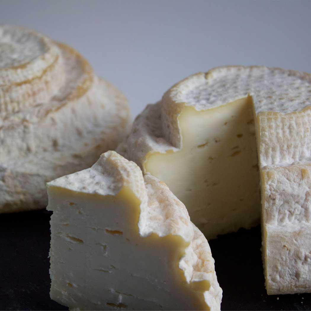 "Montébore" cheese online sale at competitive prices on www.finetaste ...